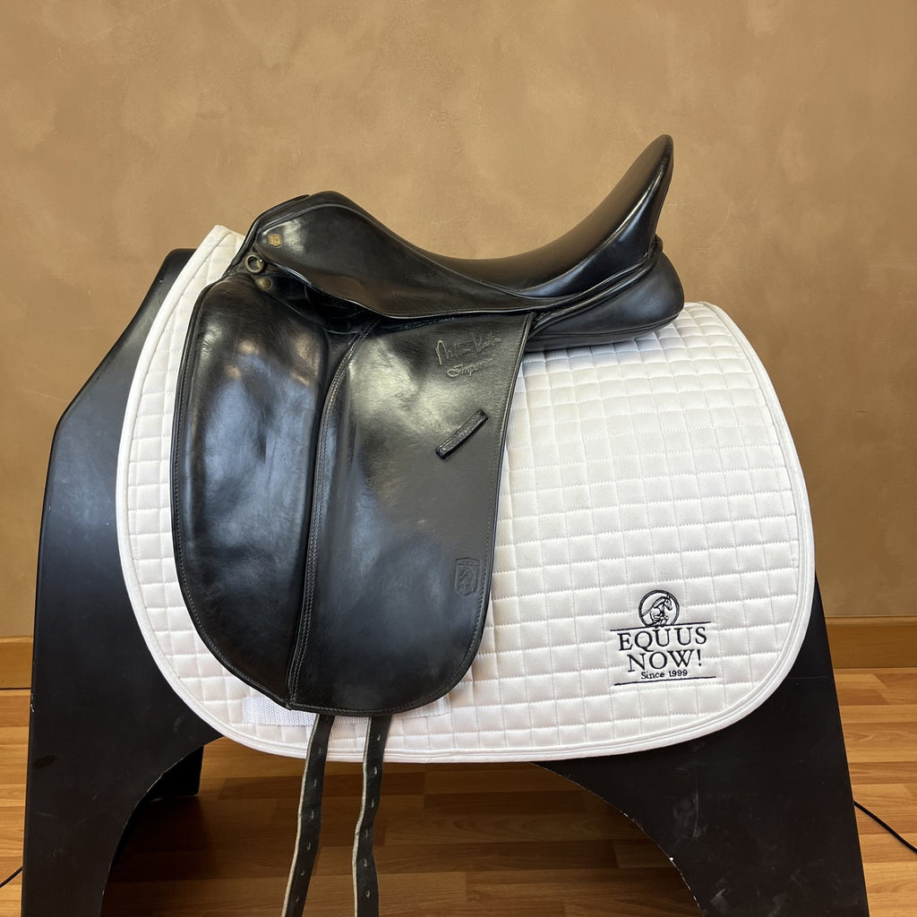Used Arthur Kottas Dressage Saddle 17.5" Medium Wide Tree